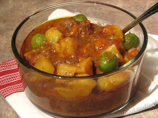 Beef Stew With Green Olives/Κοκκινιστό Μοσχάρι Με Πράσινες Ελιές | Cook ...