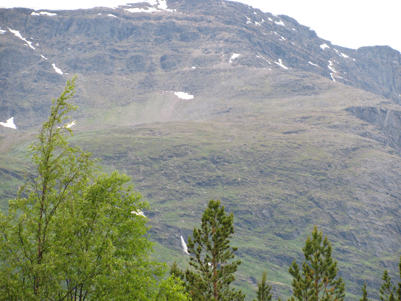 VARJOISTA VALOON: Kilpisjärvi-Skibotn-Gildetun-Alta