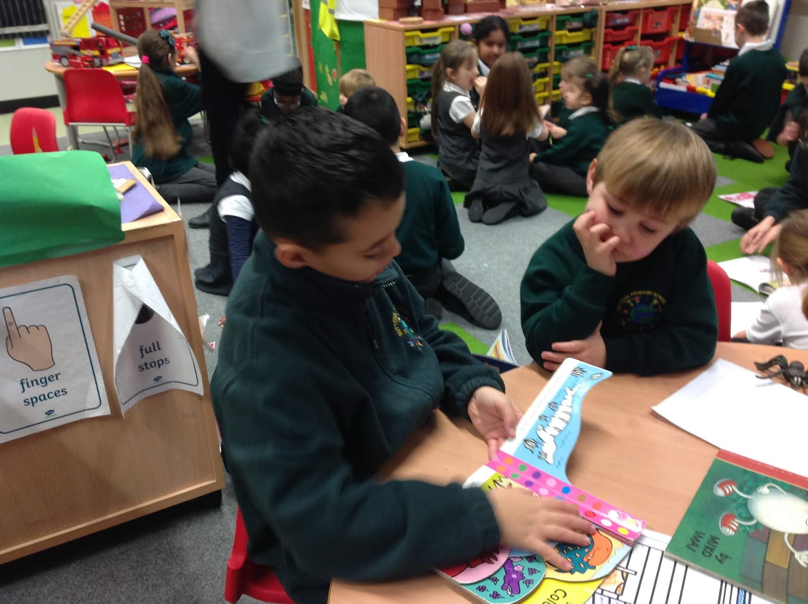 Suttons Primary School: Buddy Reading - Reception Green Class and Year 5KR