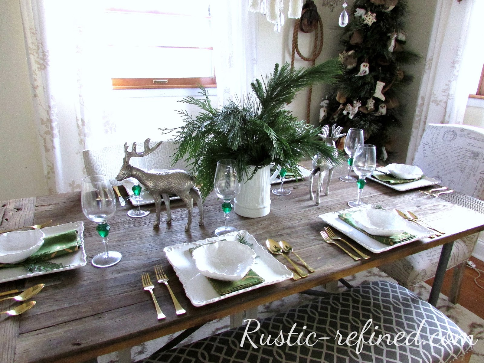 Christmas Tablescape Using Fresh Greenery | Rustic & Refined