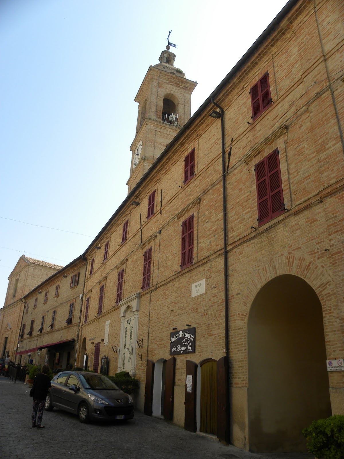 Visita alla bella Montecosaro ( MC ) e all' antica S. Maria a piè di ...