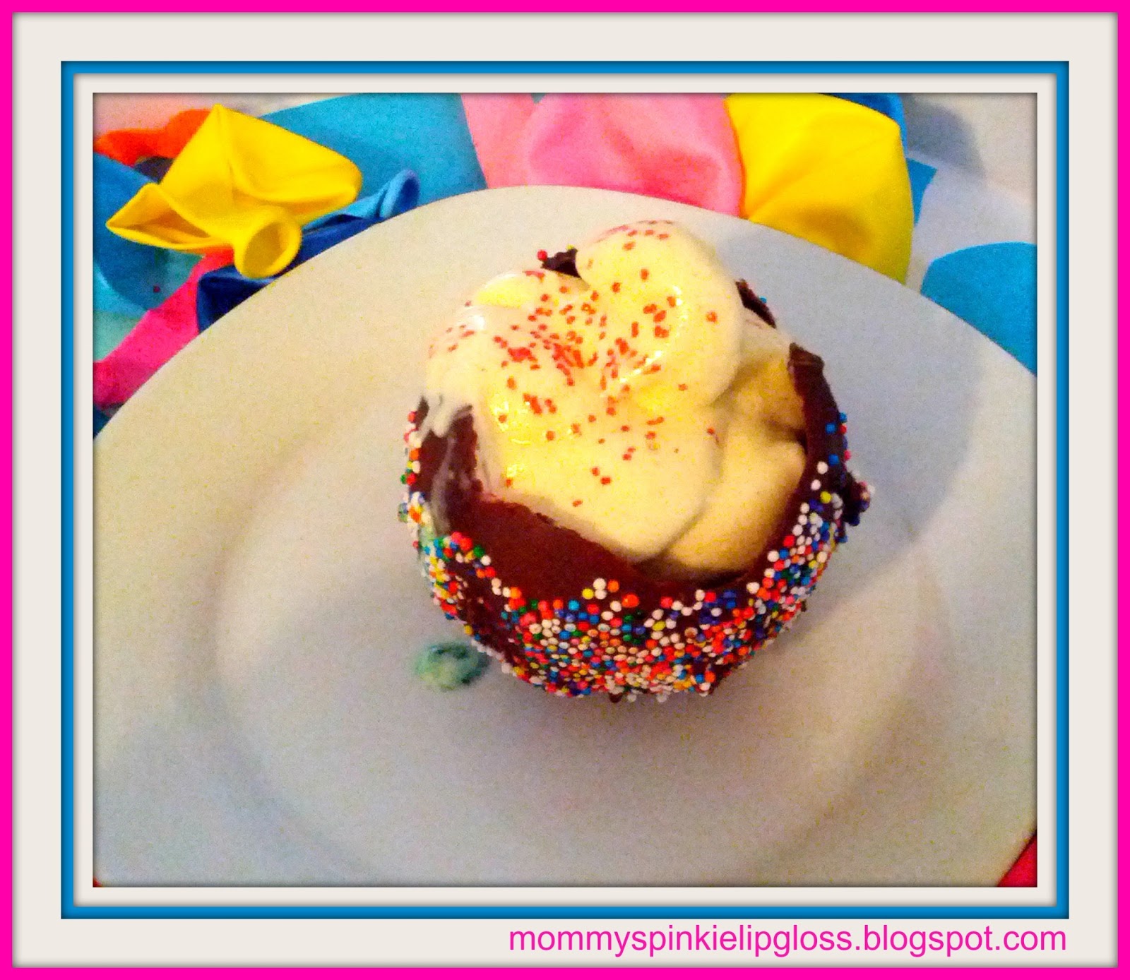 Mommys Pinkie Lipgloss: Chocolate ice cream cups...YUMMY!