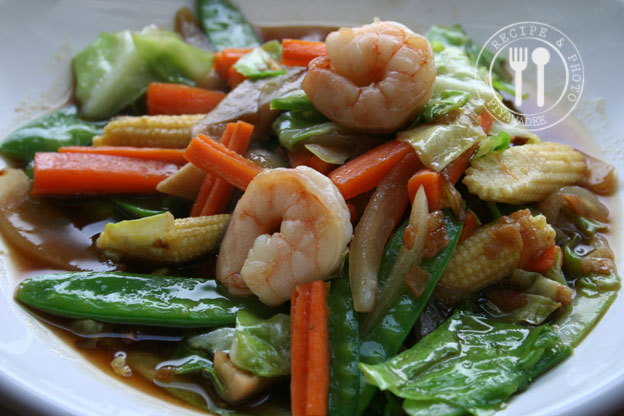 Groenten in de wok : Phad Phak Roem-mit