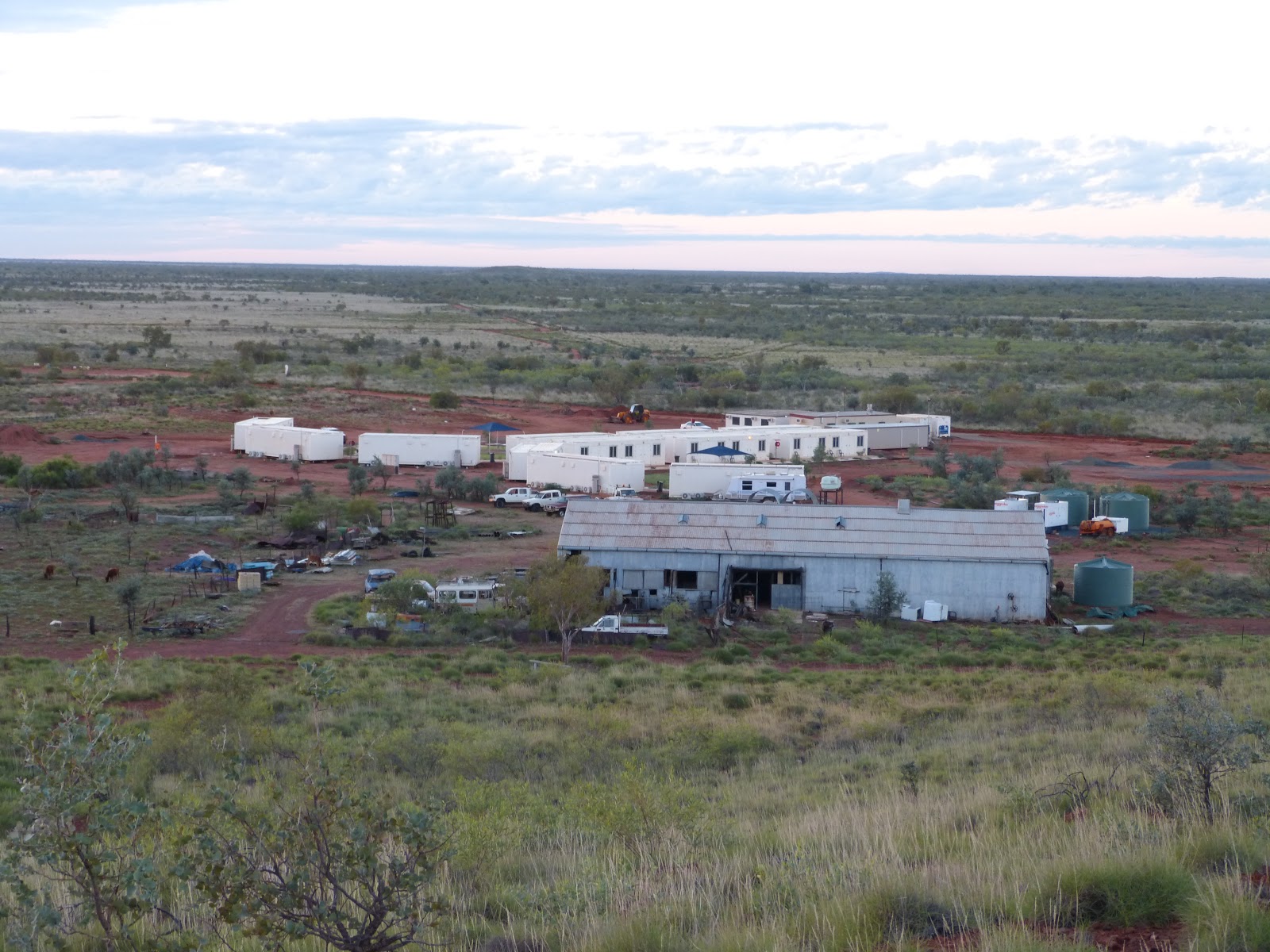 Betten On Bike: DAY 46 - 25TH MAY 2013 - PORT HEDLAND SOUTH TO INDEE ...