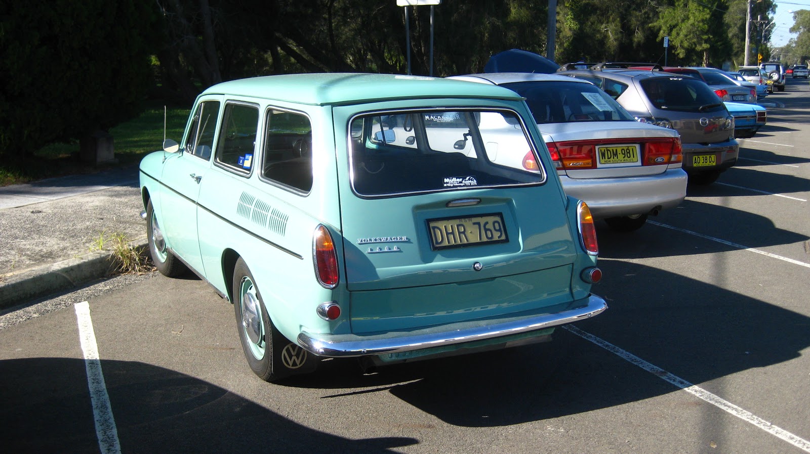 Aussie Old Parked Cars: 1971 Volkswagen 1500 Variant Type 3 Squareback