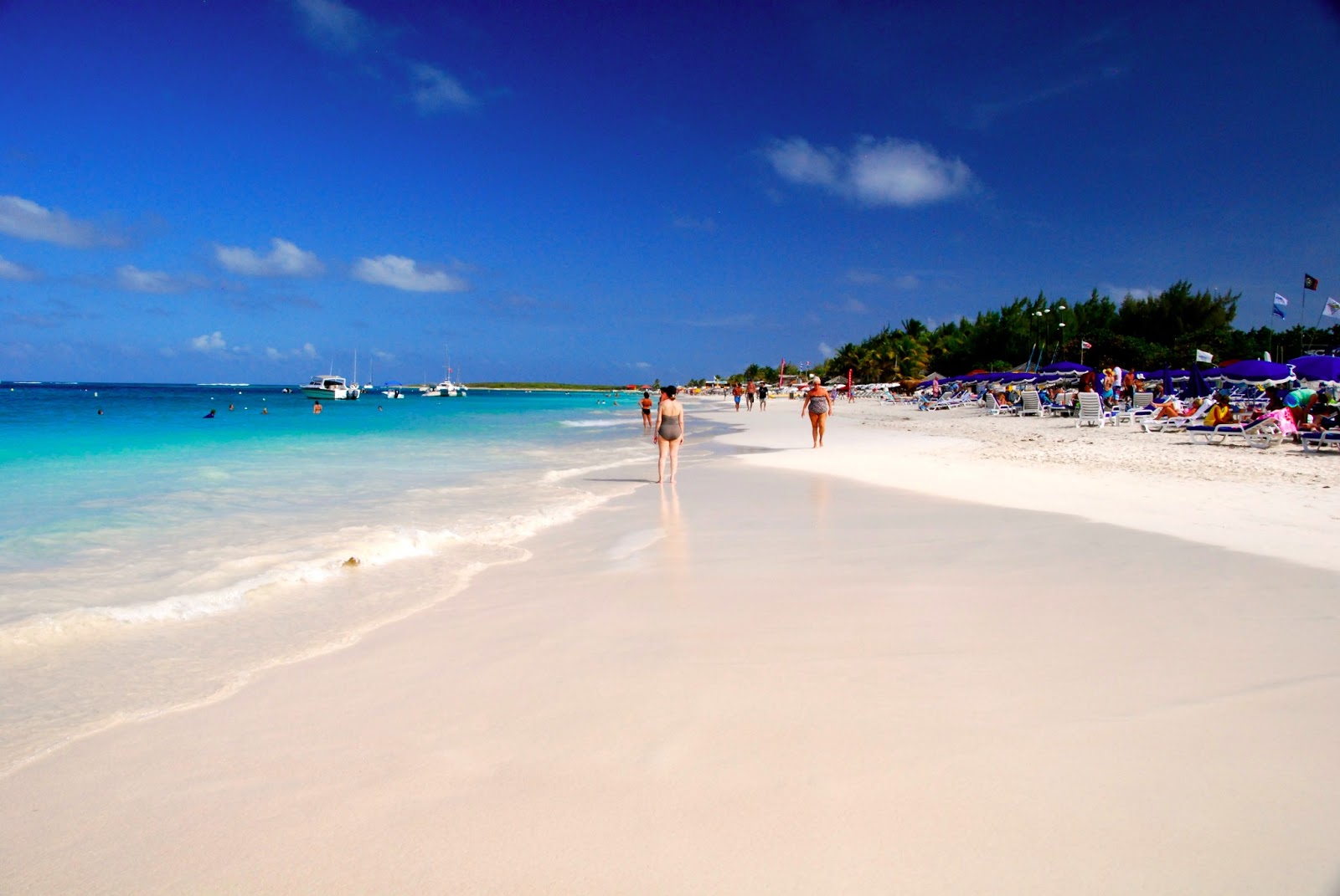 Wanderlust Traveler: St. Maarten/St. Martin (Beaches)