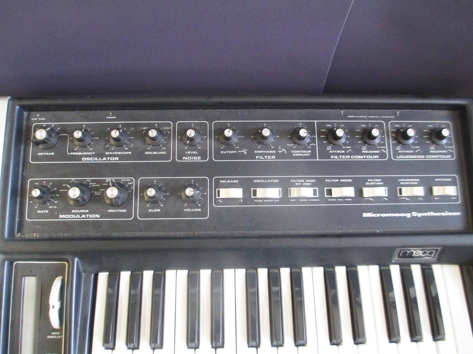 MATRIXSYNTH: VINTAGE MOOG MICROMOOG ANALOG SYNTHESIZER MODEL 2090 SN 6316