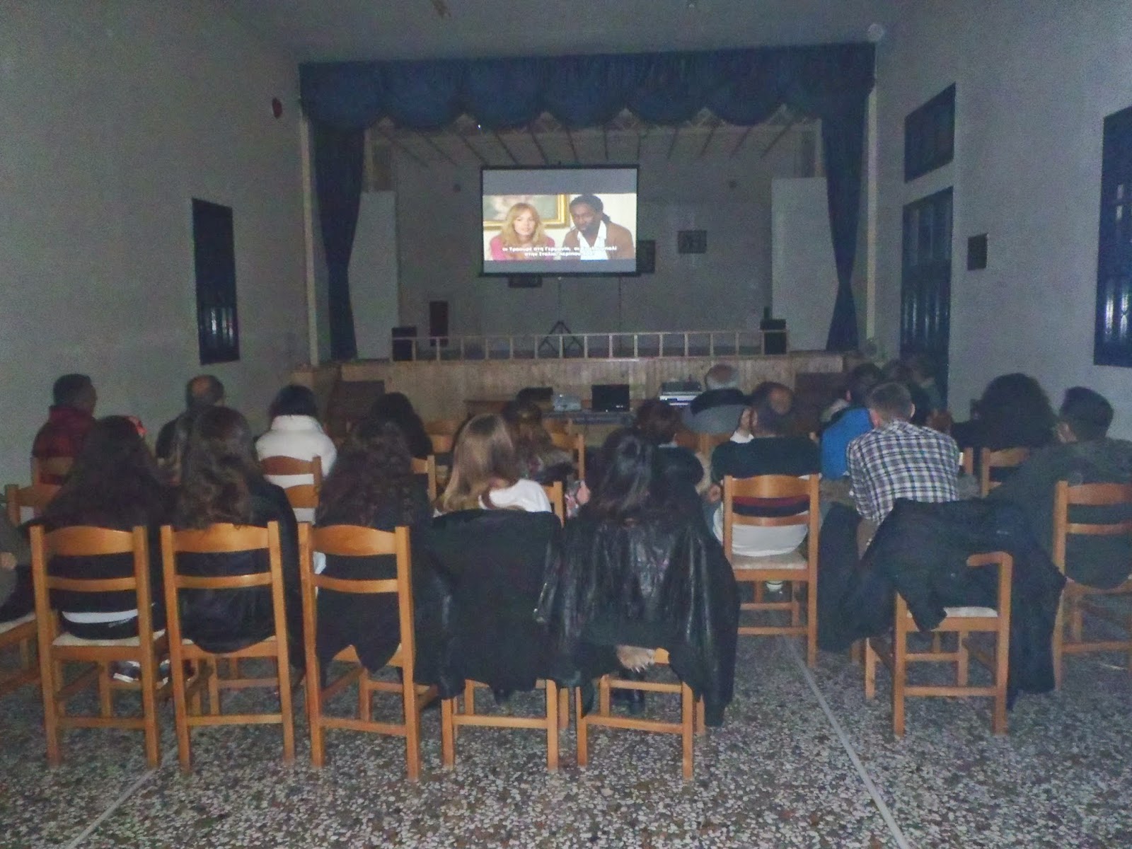 Μαστιχοχωρούσικα Νέα: Μεγάλη επιτυχία είχε η προβολή της ταινίας- Θεέ ...