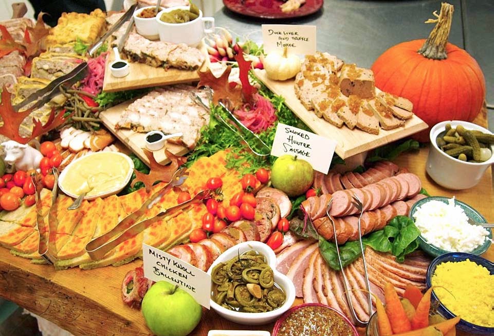 Events by Autumn. The Blog.: HOW TO: Make your buffet display awesome