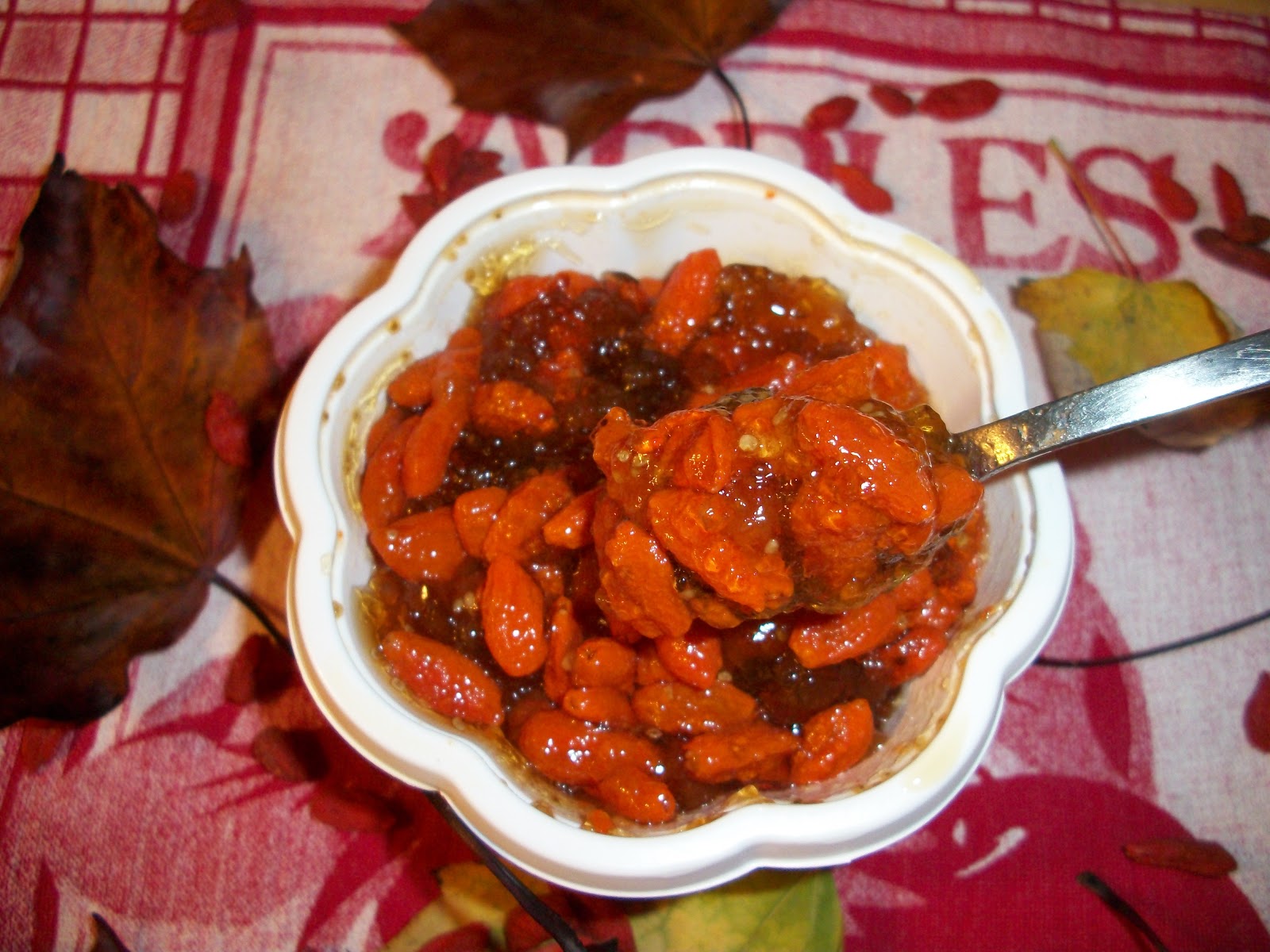 Cooking with love ! : Dulceata de fructe Goji ( Goji berry jam)