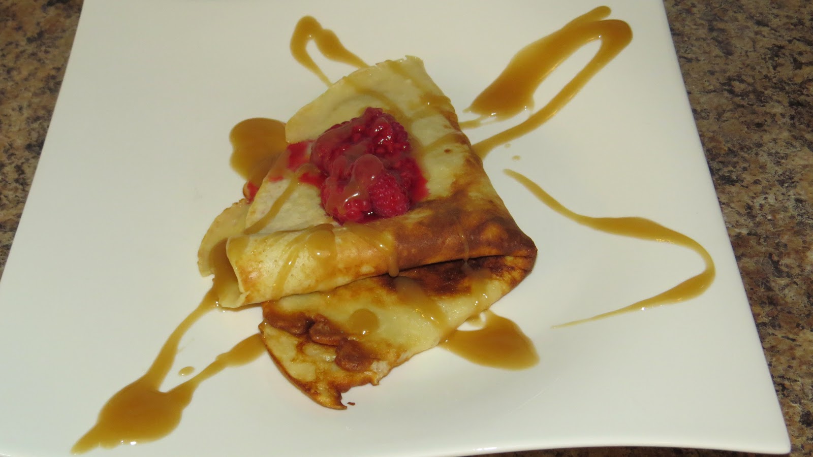 Cuisine chic et simple: CRÊPES MINCES, FRAMBOISES & CRÈME À L’ÉRABLE de ...