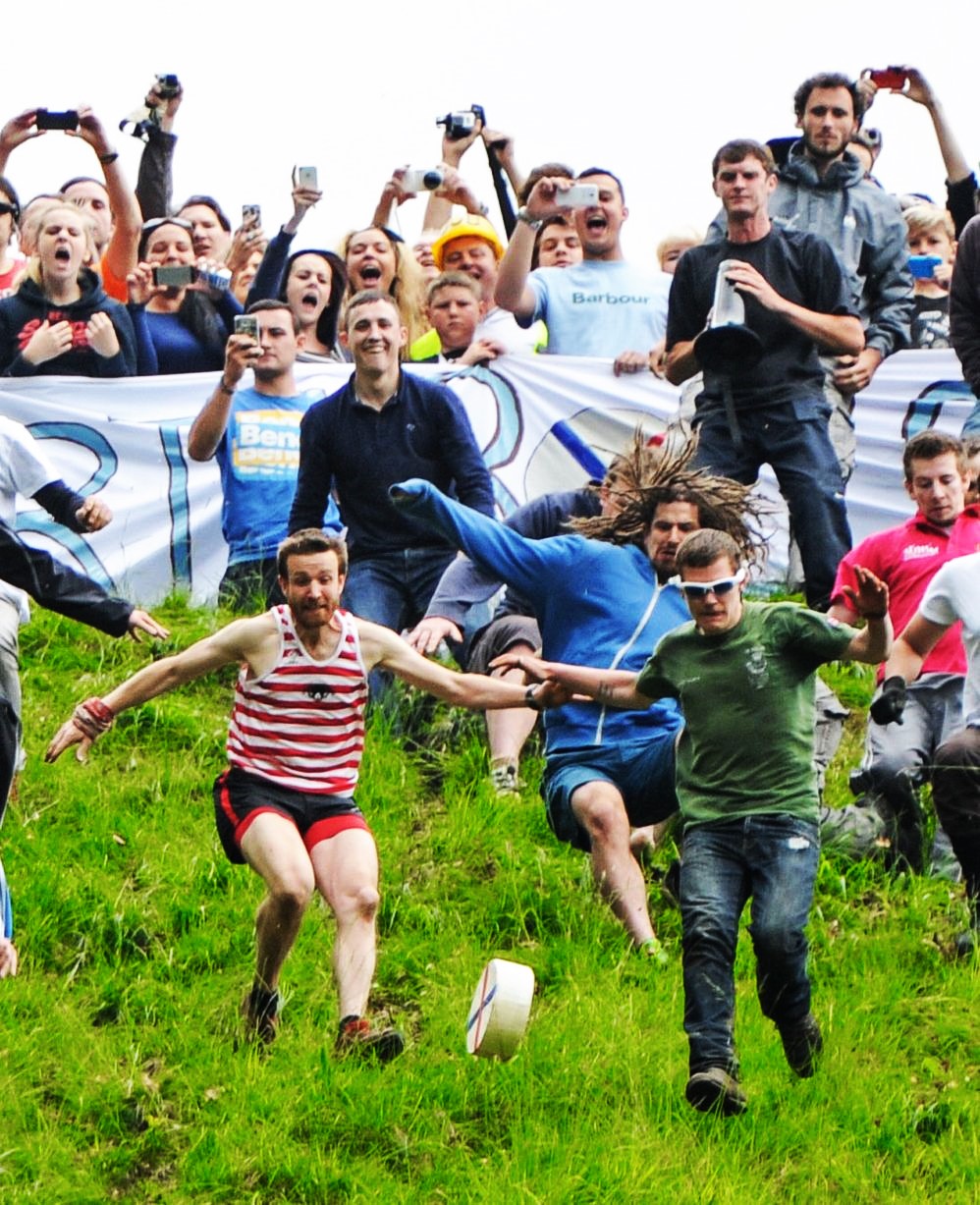 Inside the Country, Inside the People: Il Cheese Rolling – Viaggiare ...