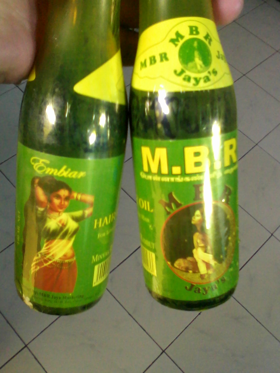 Minyak MBR Ampuh Tumbuhkan Rambut, Jenggot, Cambang - Ruang Instalasi