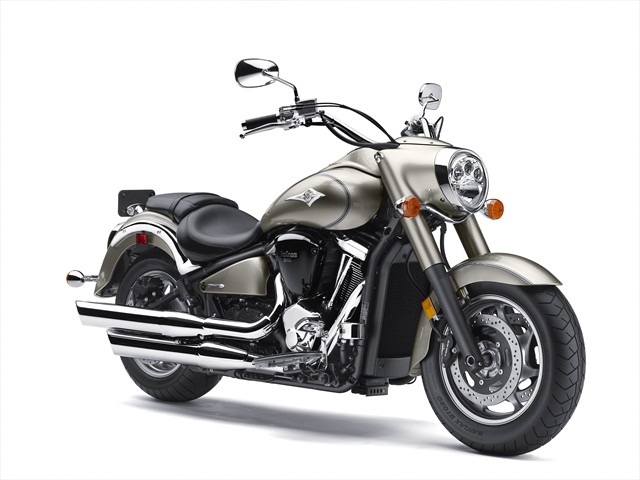 motorcycles: Kawasaki Vulcan 2000 Classic Lt