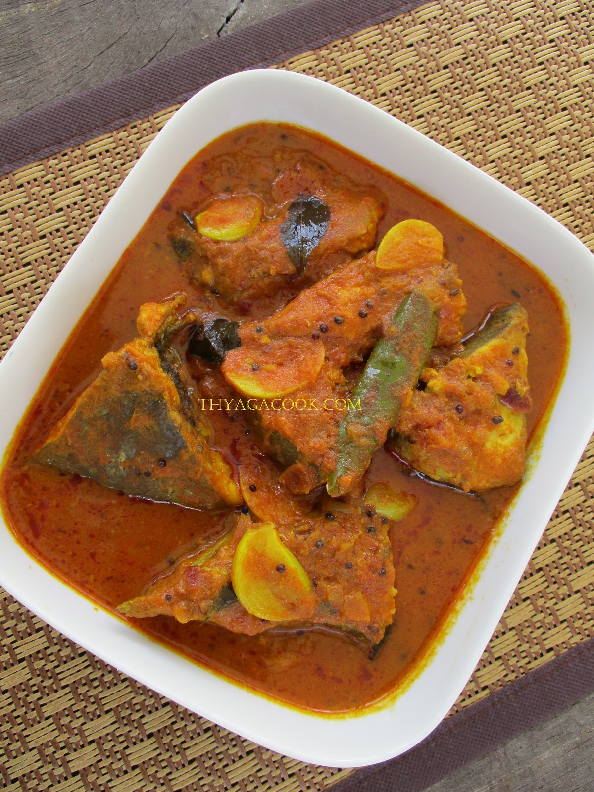 KARI LEAFS ... Malaysian flavour's: MEEN KULAMBU( FISH CURRY )