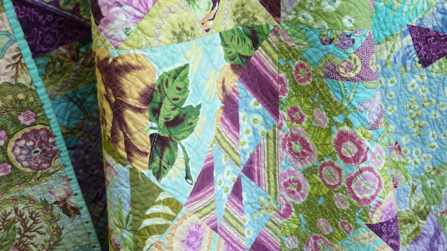 Busy Bee No. 16: Amy Butler Quilt . . . Birds in Air