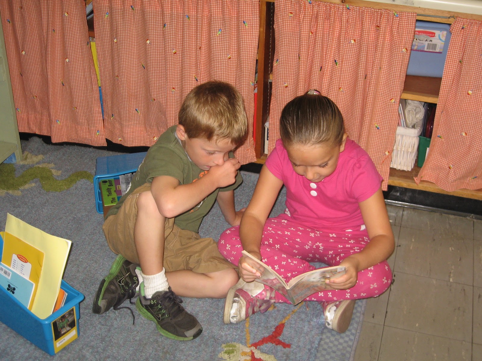 Kindergarten Rocks!!: EEKK!! Partner Reading!