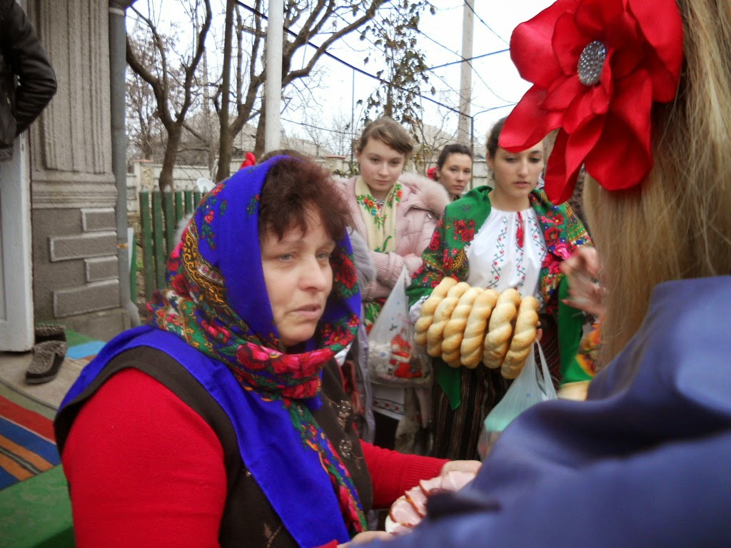 Warren's Moldovan Way: Moldova reruns - people