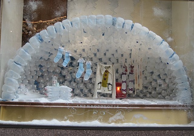 Through the Nixie Glass....: Amazing Recycled Window Displays