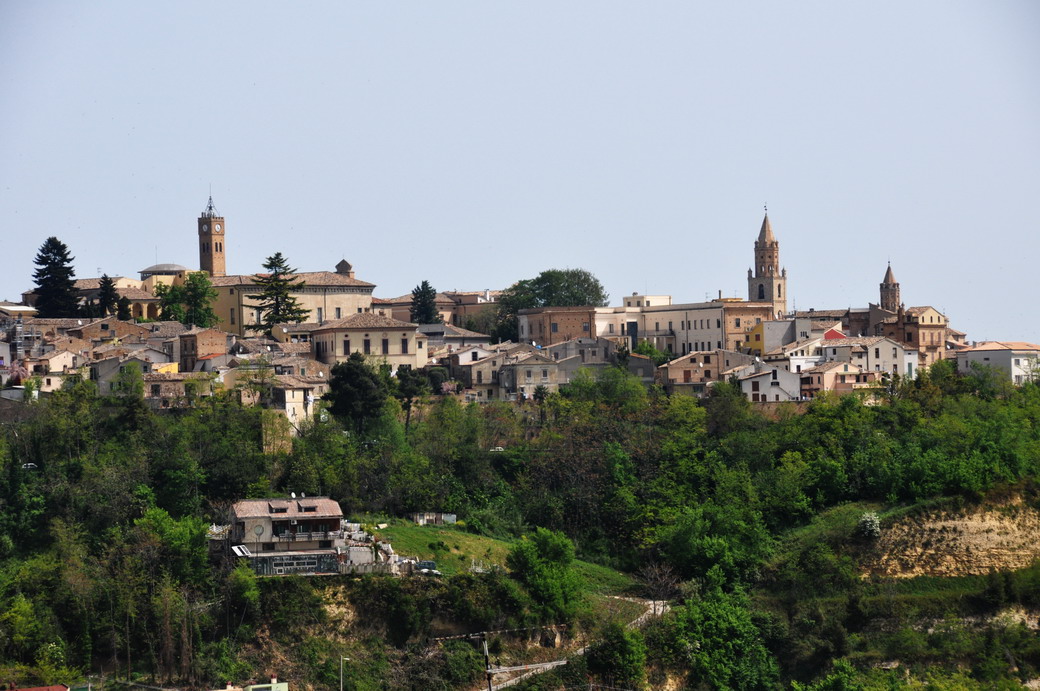 Paesaggio Teramano, rivista redatta da Sergio Scacchia: Le “grotte dei ...