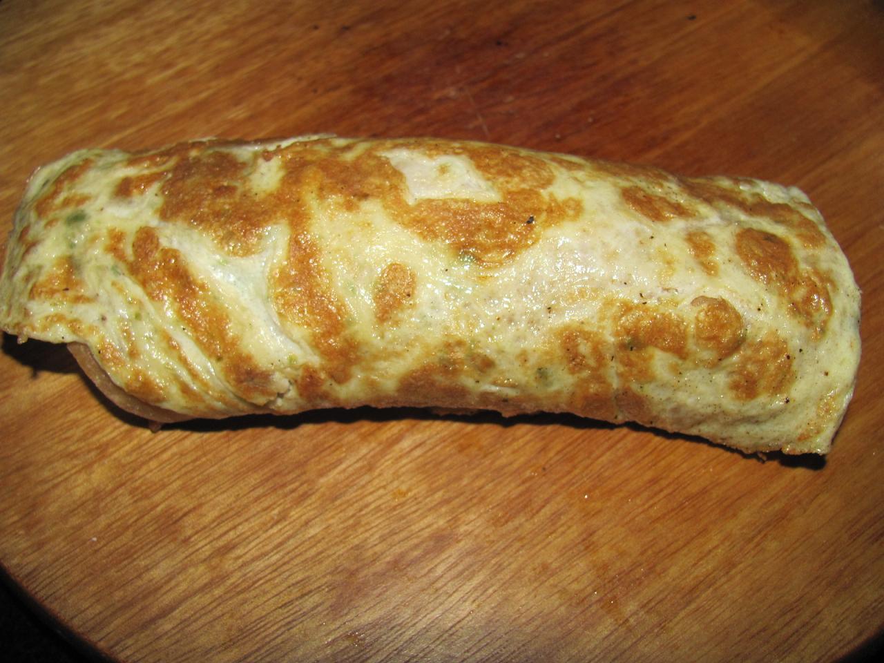 Travel and Feeding: Kitchen Experiments: Chicken Kathi Roll / Frankie ...