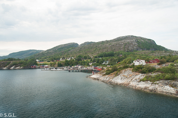 HURTIGRUTEN DÍA 3: TRODEMHEIM Y LA CATEDRAL DE NIDAROS | Andén 27