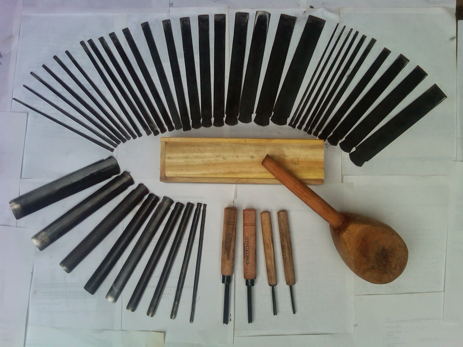 Ukiran Kayu Halus: Bahan-bahan Ukiran Kayu Halus