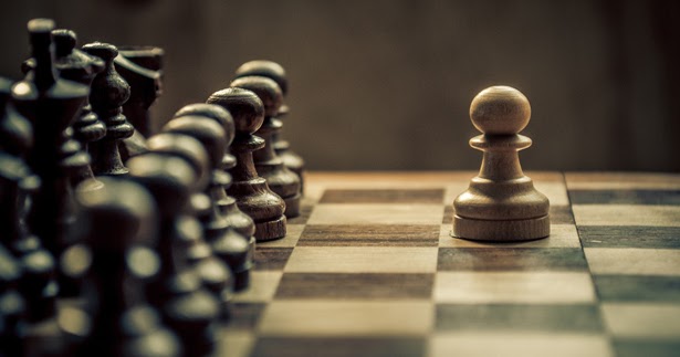 Filosofi Pion Catur - Kecil Namun Terus Maju | AJP Creations