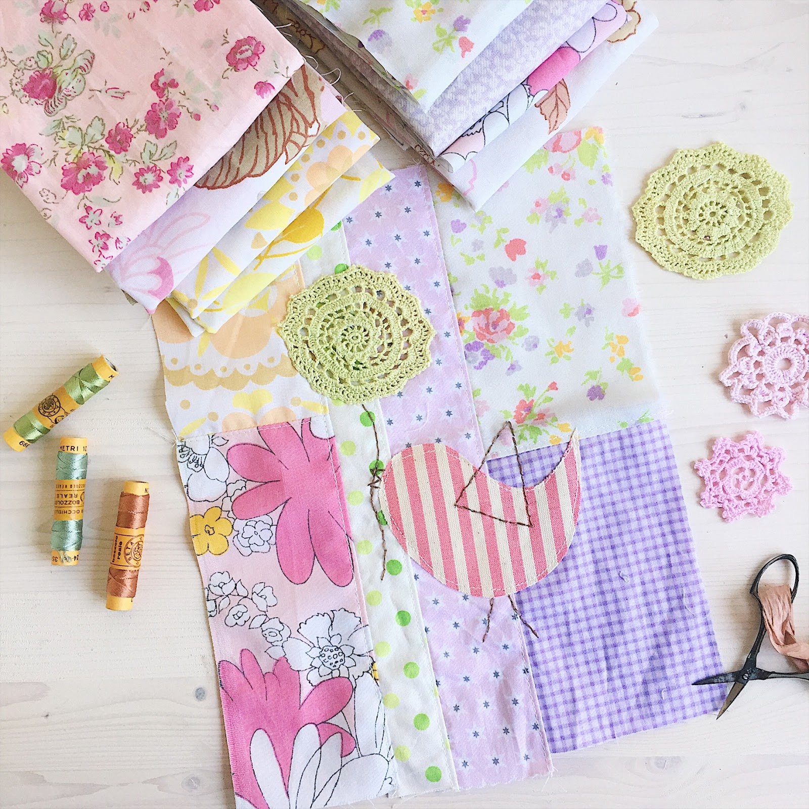 Roxy Creations: Paper, old lace, trims and vintage fabrics