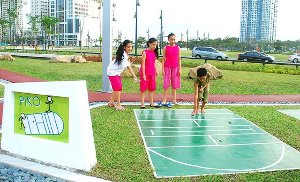 walking distance & et cetera -: Traditional Pilipino Game