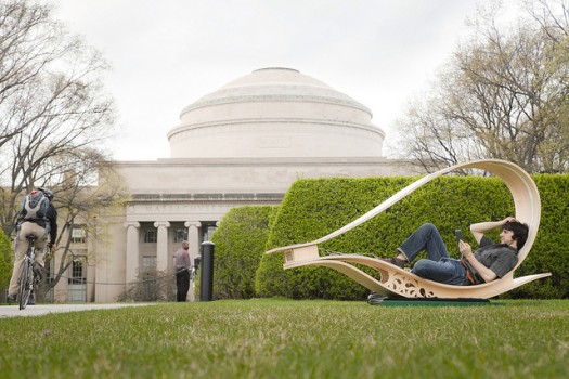 Solar Powered Soft Rockers – Feel Desain | your daily dose of creativity