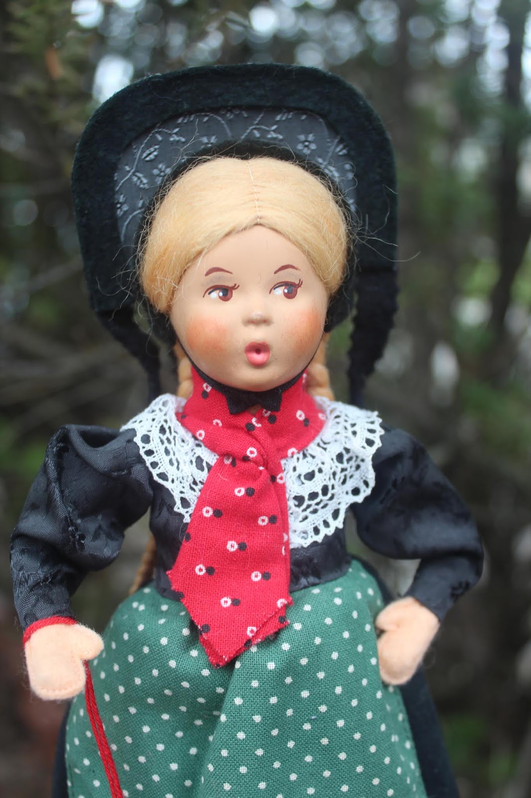 PLANET OF THE DOLLS: Doll-A-Day 2019 #95: Baitz Whistler