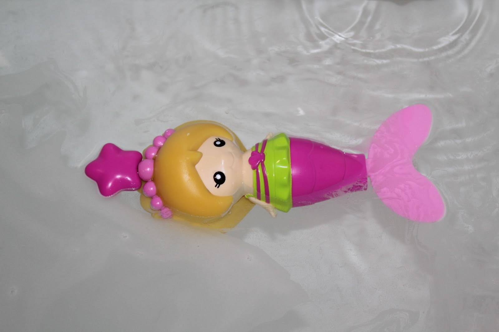 Craftaholic: Munchkin Splash along Mermaid