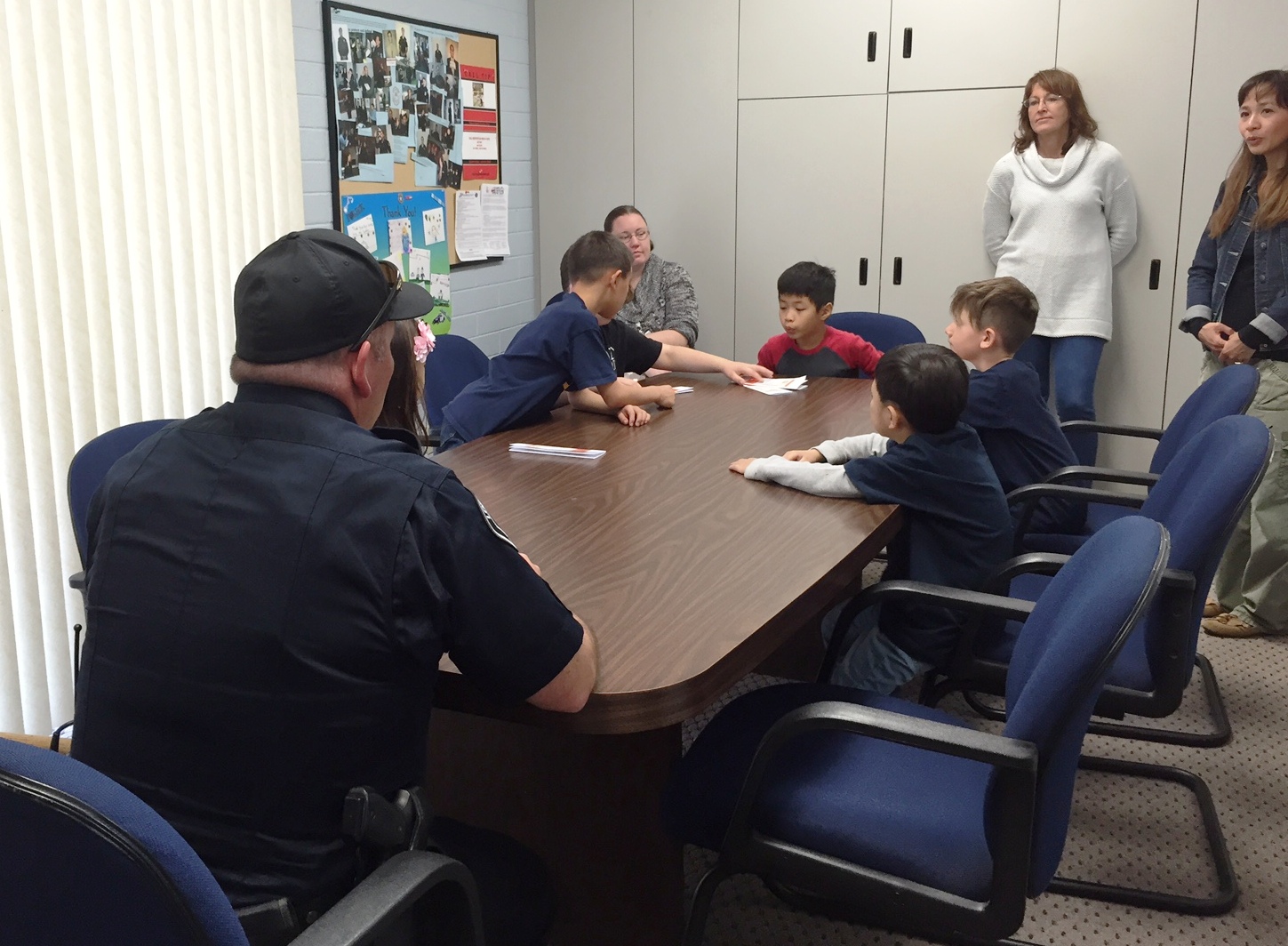 Los Al PD News: Cub Scout Pack 601 visits the Police Department