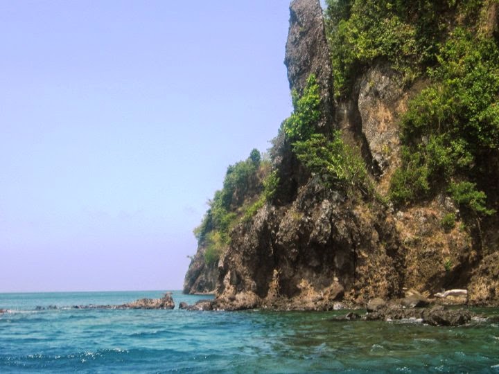 Beautiful Places for Travelers: Capul Island, Philippines