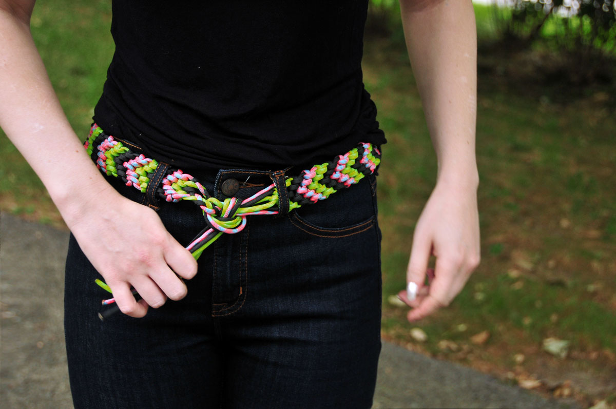So, I make stuff: Neon Friendship Belt