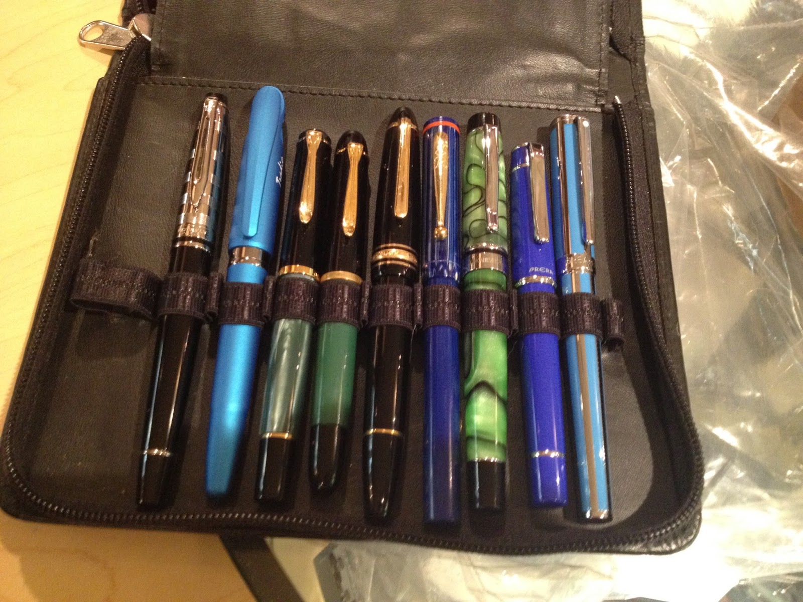 Vancouver Pen Club: September meeting photos---Blue Fountain Pens!