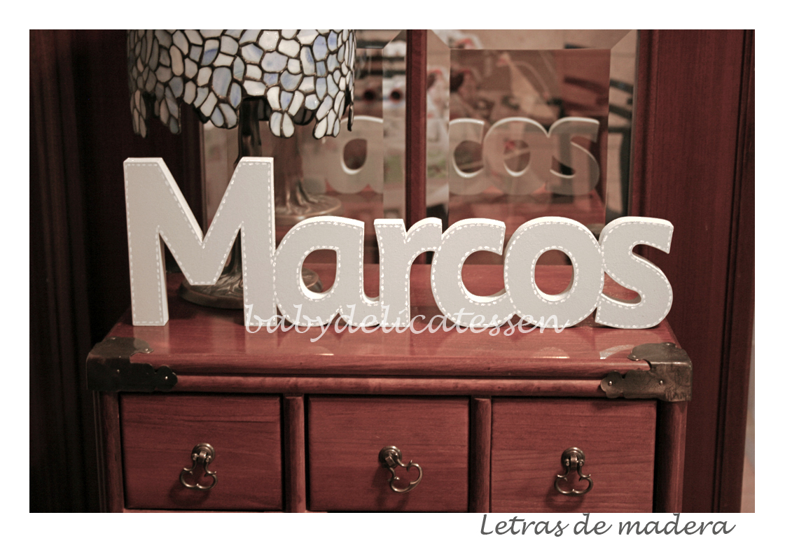 BABY DELICATESSEN LETRAS DE MADERA: MARCOS