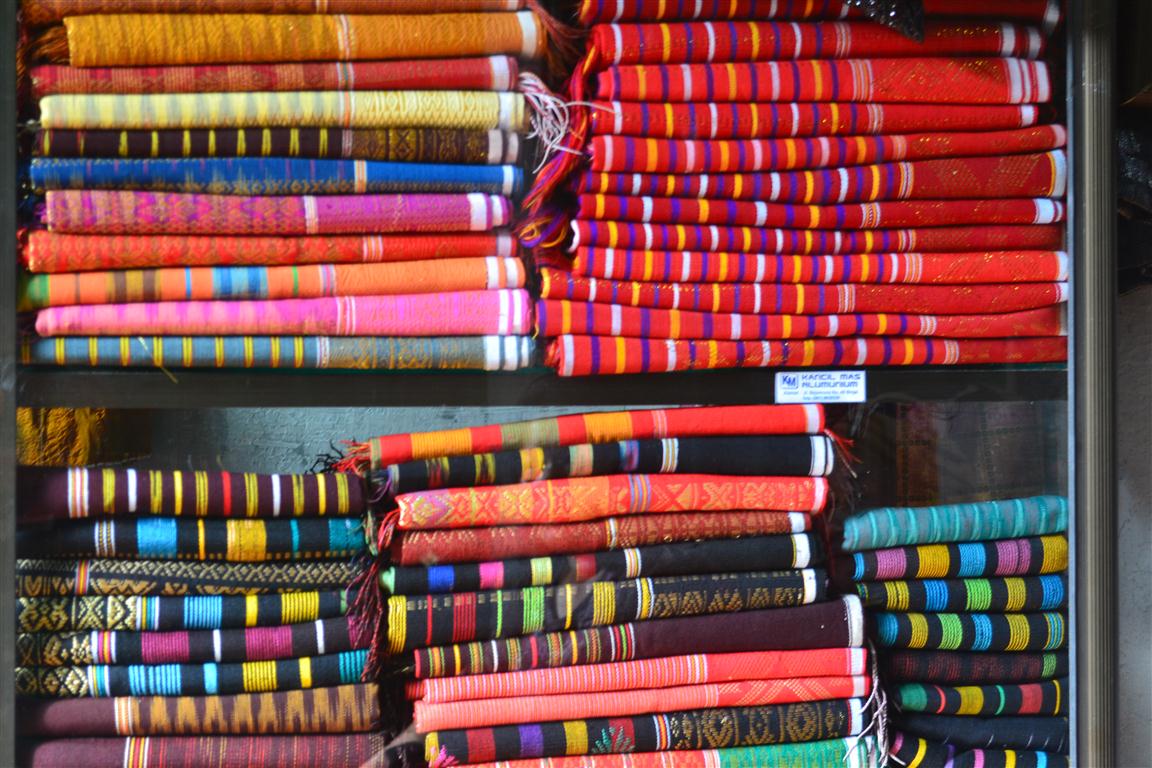 Etnik Dan Budaya Indonesia: SENI TENUN KARO (Mbayu)