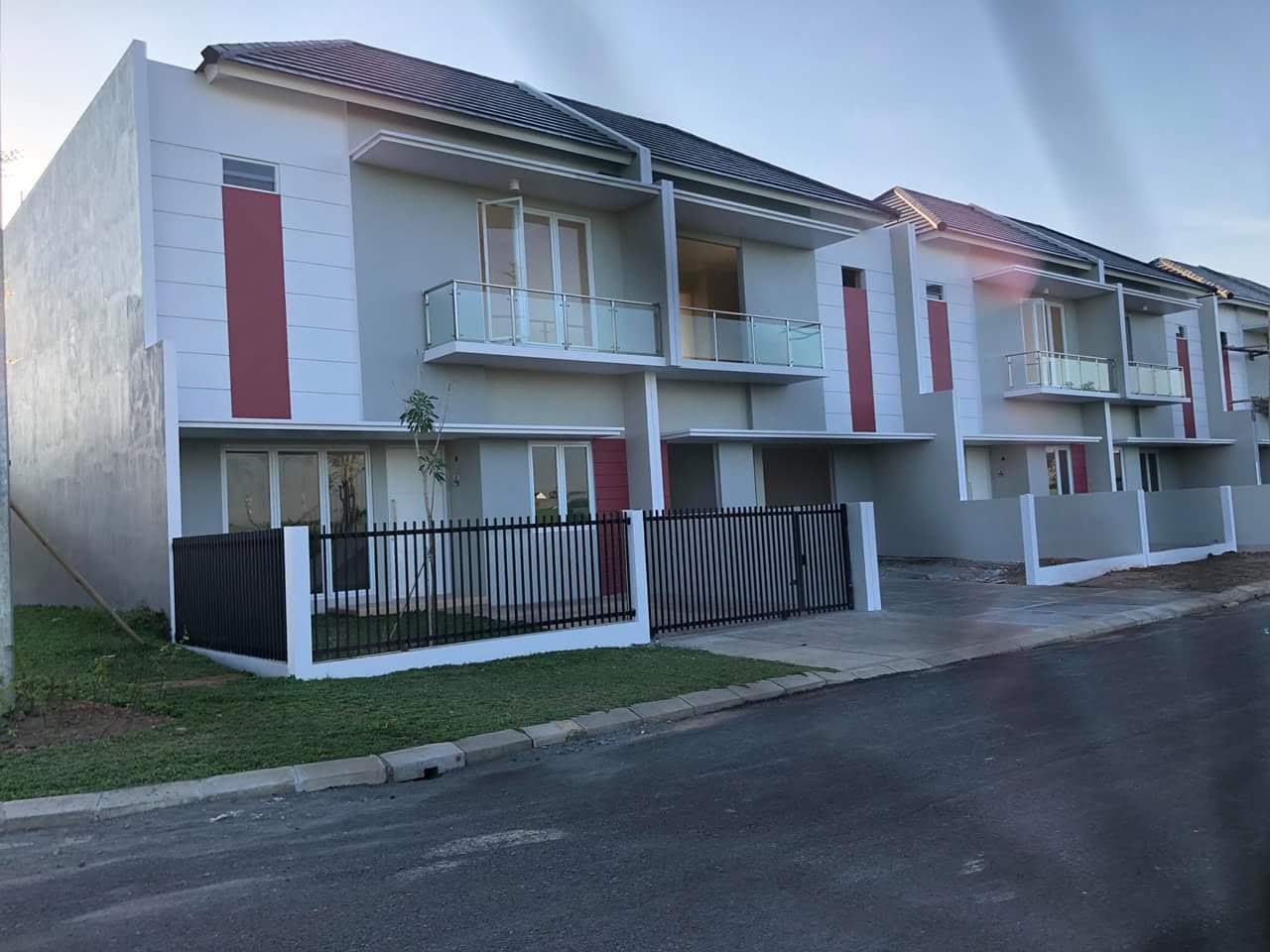 Perumahan royal spring