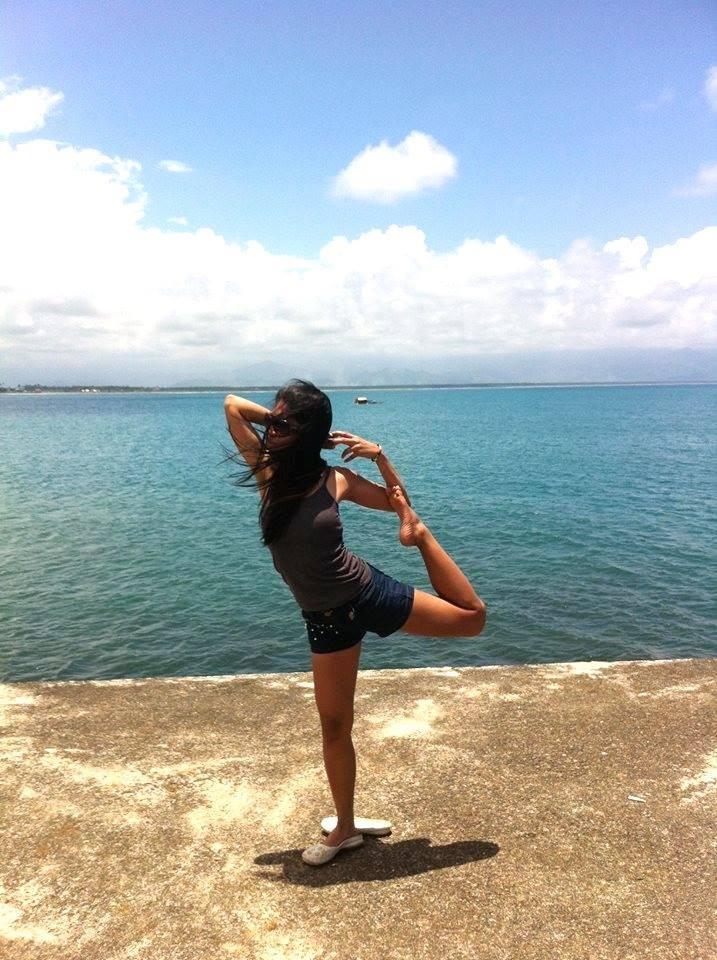 YOGA: Standing Mermaid Pose (Eka Pada Rajakapotasana) Variation ...