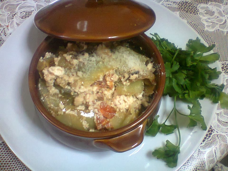 KuzhinaIme.al: Speca jeshile me gjize (Receta e derguar nga Sajmira)