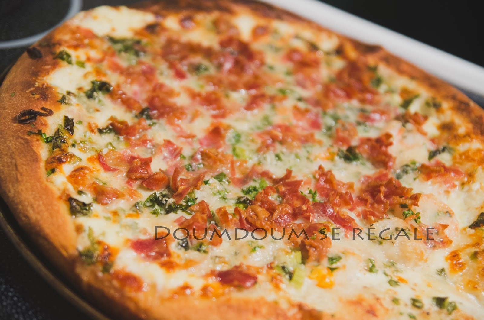 Pizza aux fruits de mer et à la crème fraîche | Doumdoum se régale