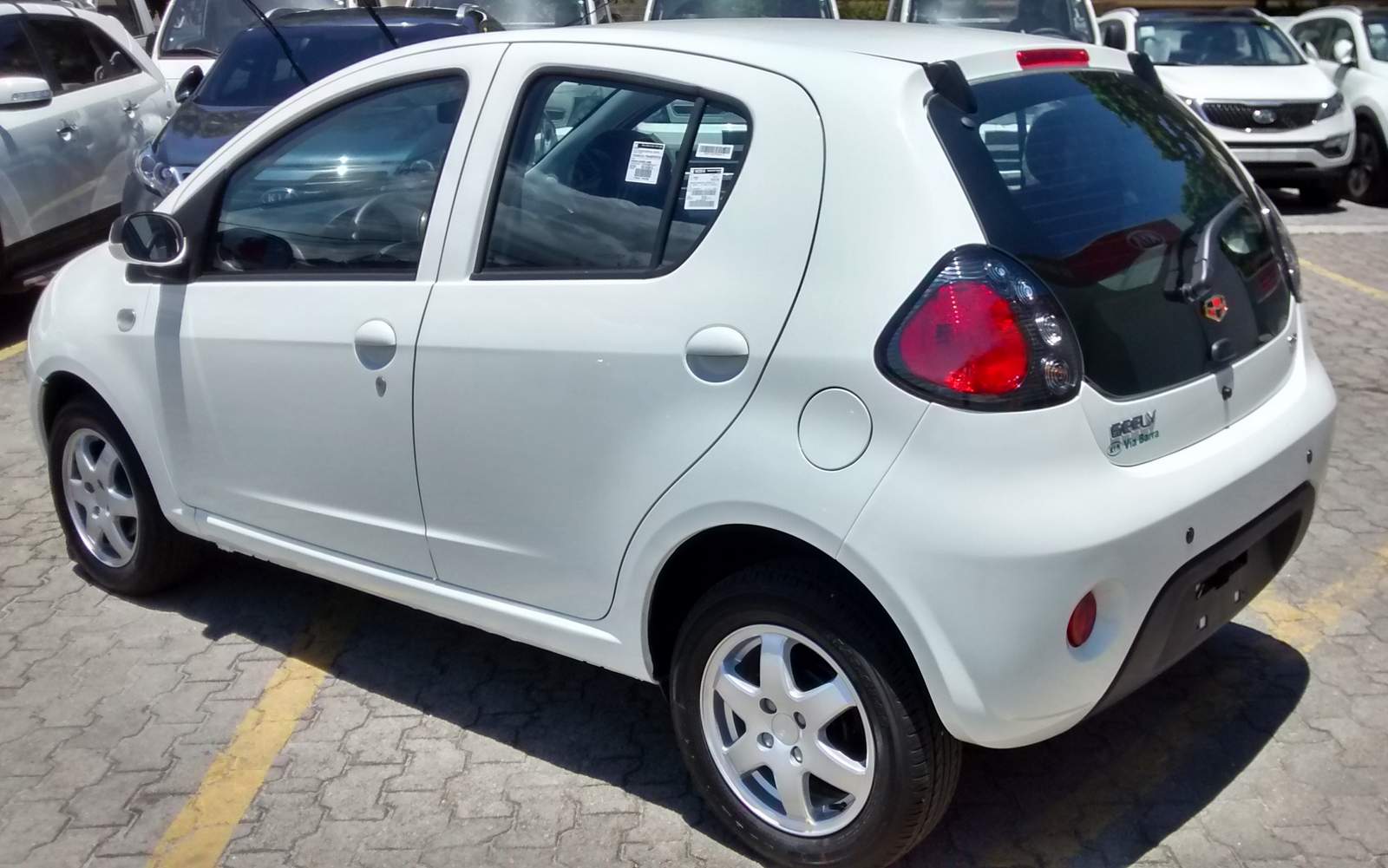 Novo Geely GC2 chega às lojas: preço R$ 29.900 reais
