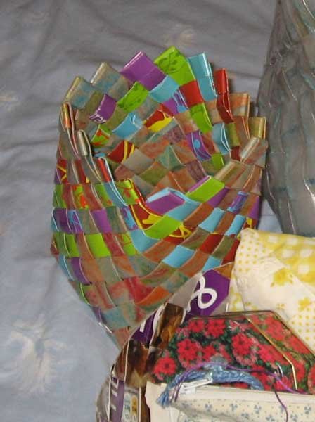 Ruth's weaving projects: HOW TO MAKE plaited paper baskets