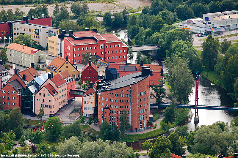 Linnea Holgersson: MITTUNIVERSITETET CAMPUS SUNDSVALL