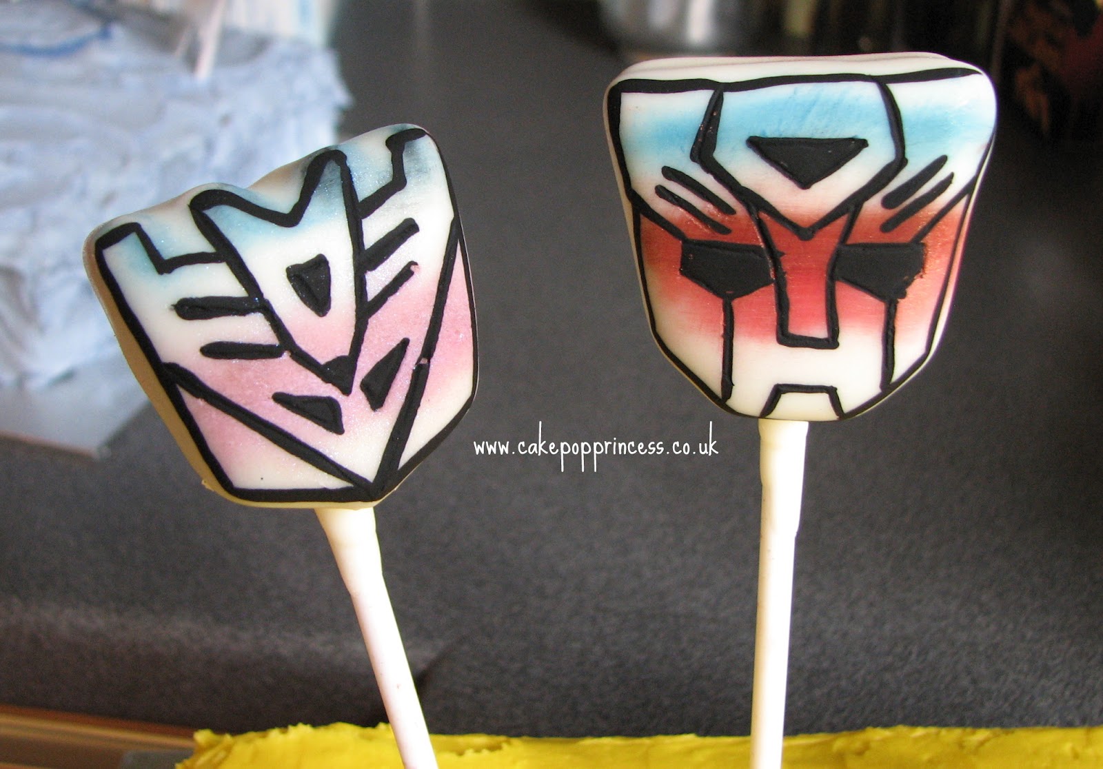 Cake Pop Princess: Making up for lost time - MILLIONS OF MAKES!