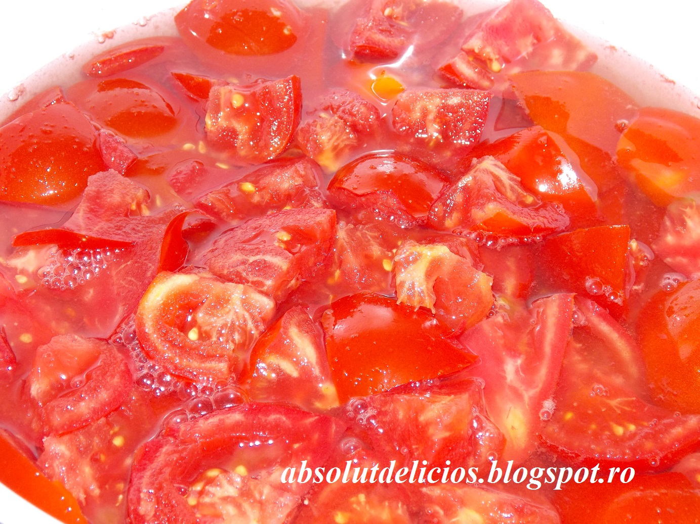 Absolut Delicios: SUPA DE ROSII CU GALUSTE