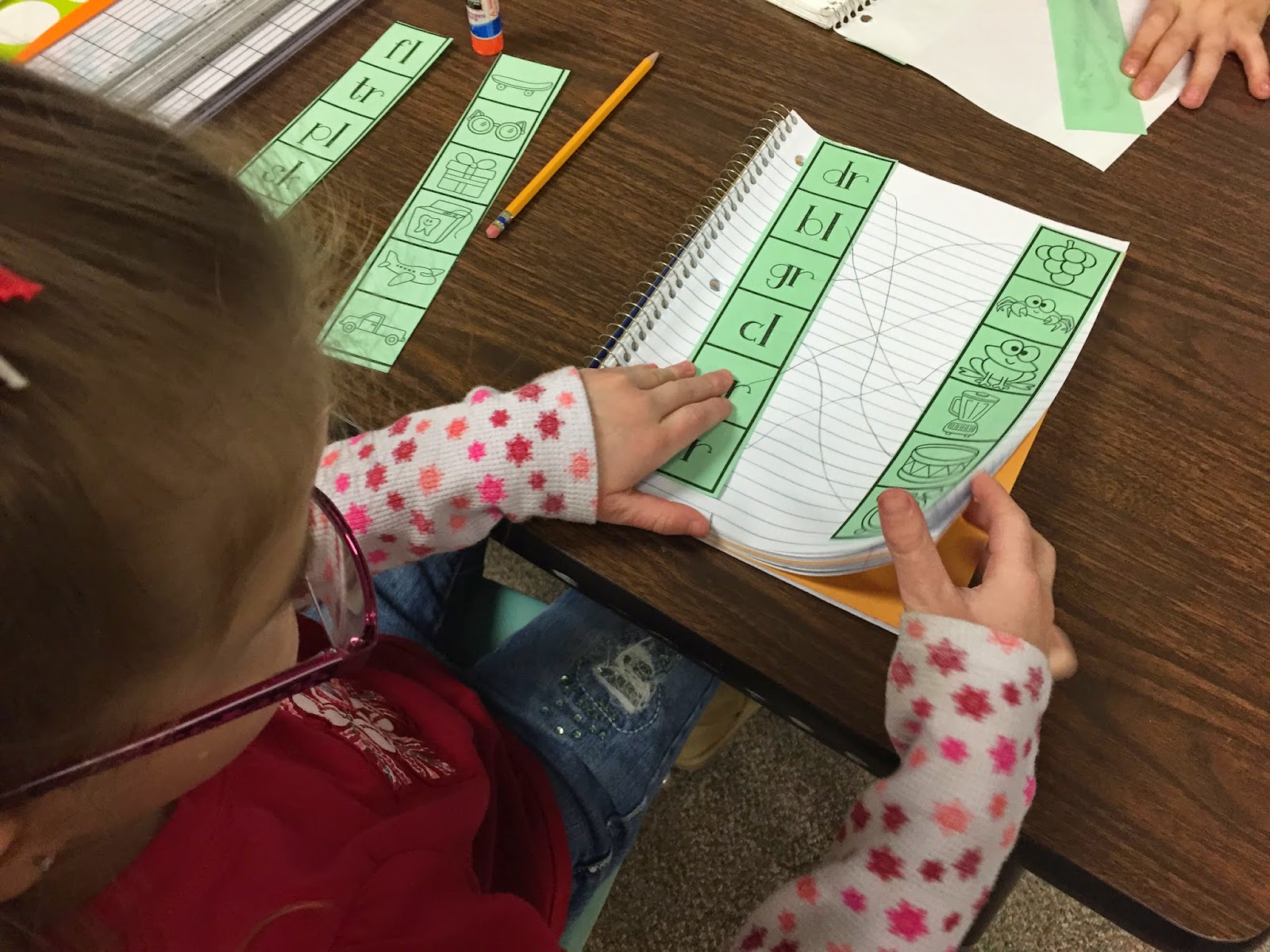 Firstie Favorites: Interactive Notebooks for Guided Reading