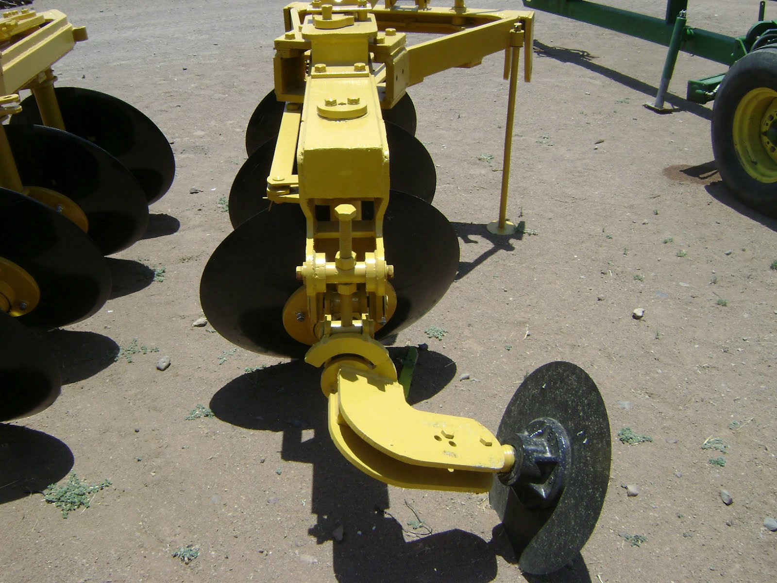 MAQUINARIA AGRICOLA INDUSTRIAL: Arado de 3 Discos Kimball $58,000 Pesos